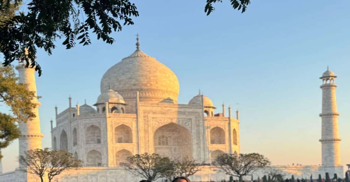 Z Dillí: Taj Mahal & Agra City Soukromá prohlídka Suv Car | GetYourGuide