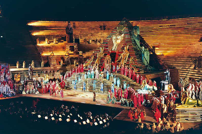 Arena Operei din Verona: Transfer de la Lacul Garda și bilet la operă ...