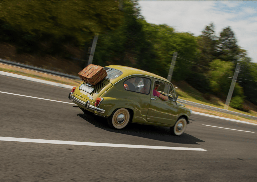 Oldtimer tour: Een rit door de Joegoslavische geschiedenis | GetYourGuide