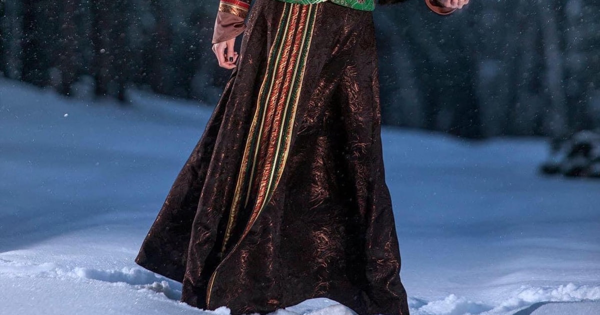 Dagstur med traditionelt tøj og fotograf | GetYourGuide