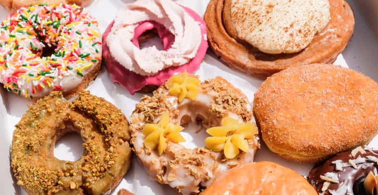 Chicago: Downtown Donut Tour with Tastings | GetYourGuide