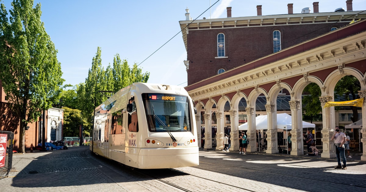 Portland City + Waterfall Combo: A full day of sightseeing | GetYourGuide