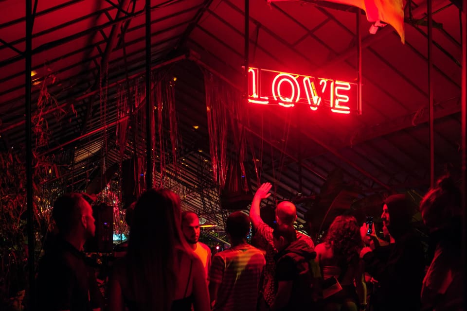 Tbilisi: Nightlife Highlights Tour with Welcome Drinks | GetYourGuide