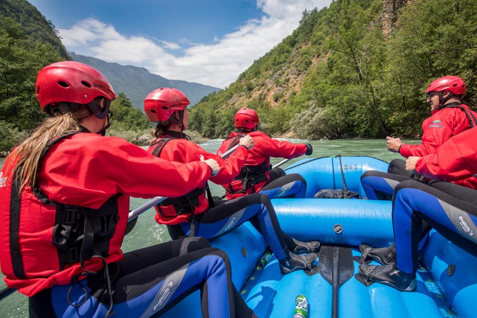 Montenegro: Rafting en Tara Tour privado de día completo | GetYourGuide