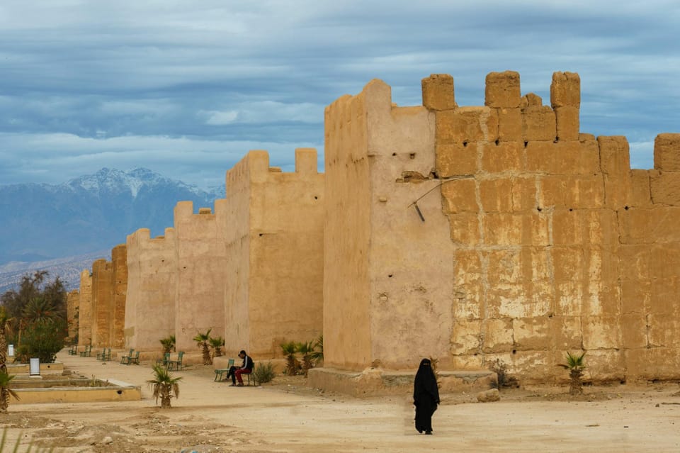 Desde Agadir: Excursión de un día a Taroudant y el Oasis de Tiout ...