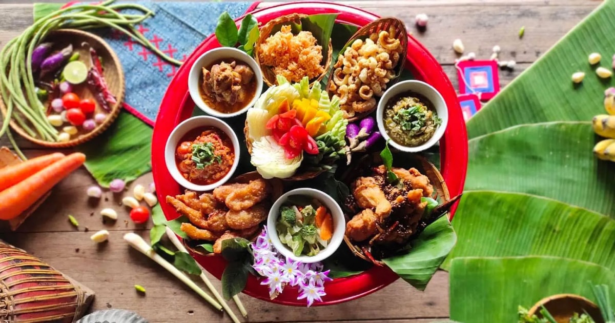 Chiang Mai: Khantoke Dinner with Traditional Performance | GetYourGuide
