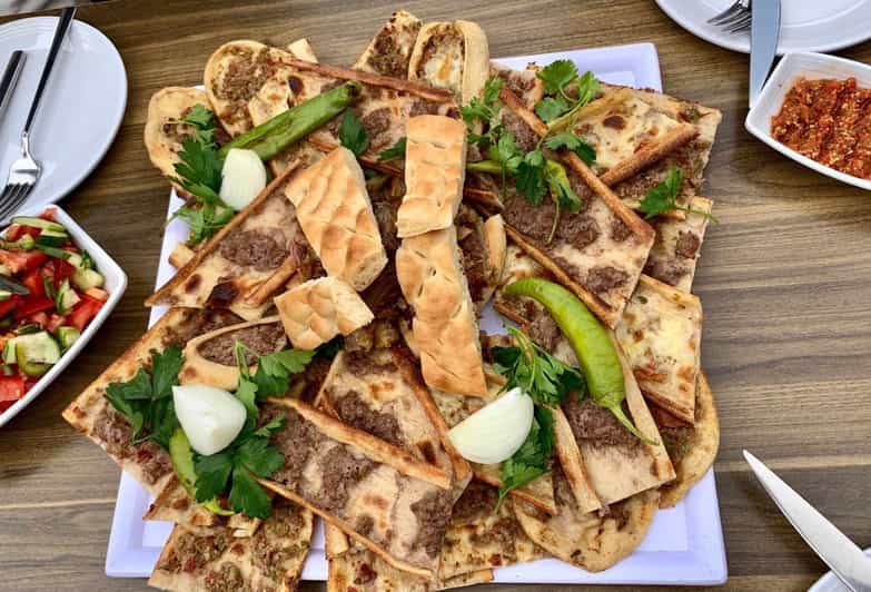 Discovery more Tour of Istanbul: The 10 Tastings | GetYourGuide