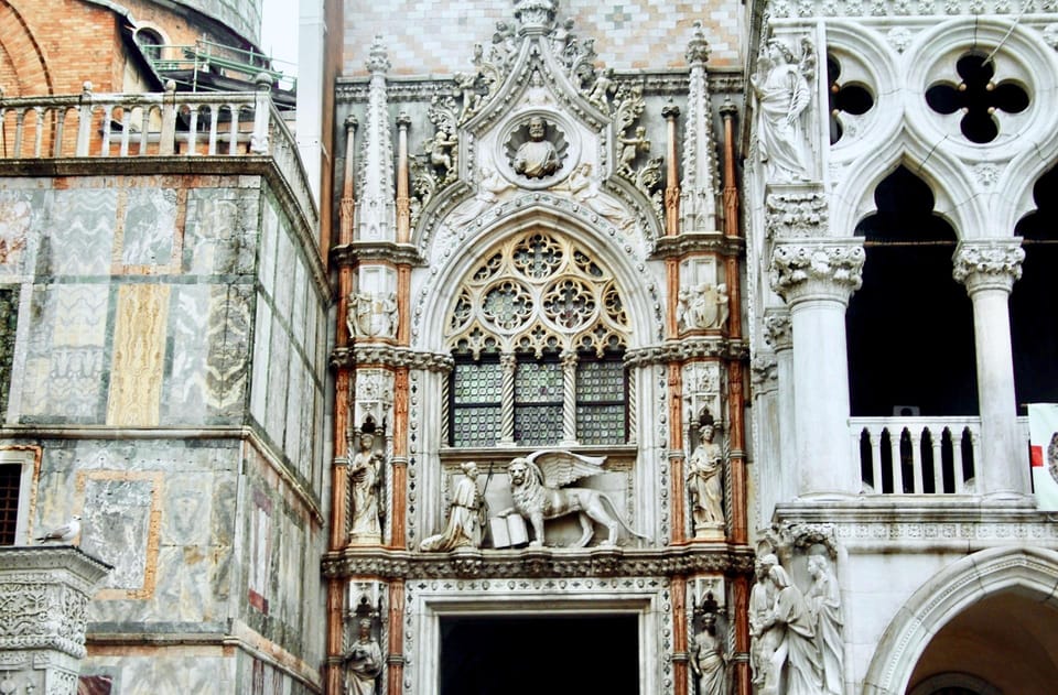 Saint Marks square and the Highlights of Venice | GetYourGuide