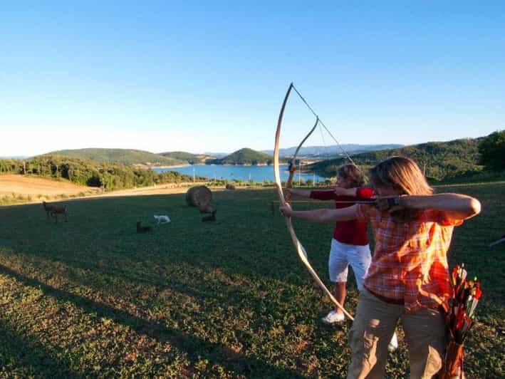 Arezzo: archery lesson | GetYourGuide