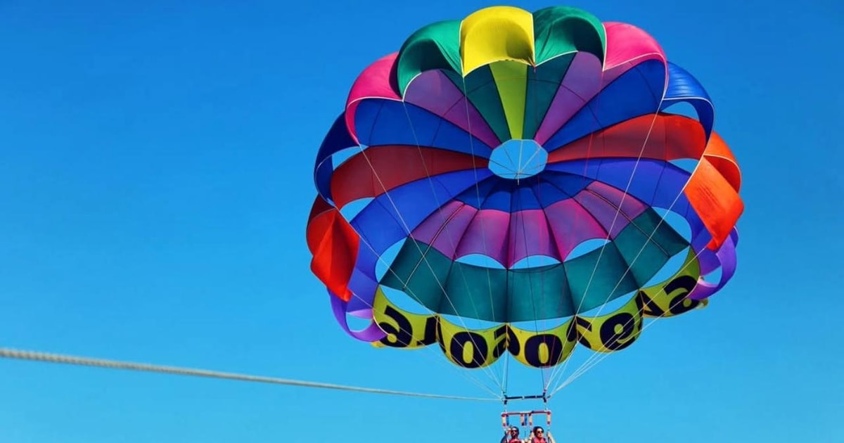Bali: Tandem-Parasailing-Abenteuer in Tanjung Benoa | GetYourGuide