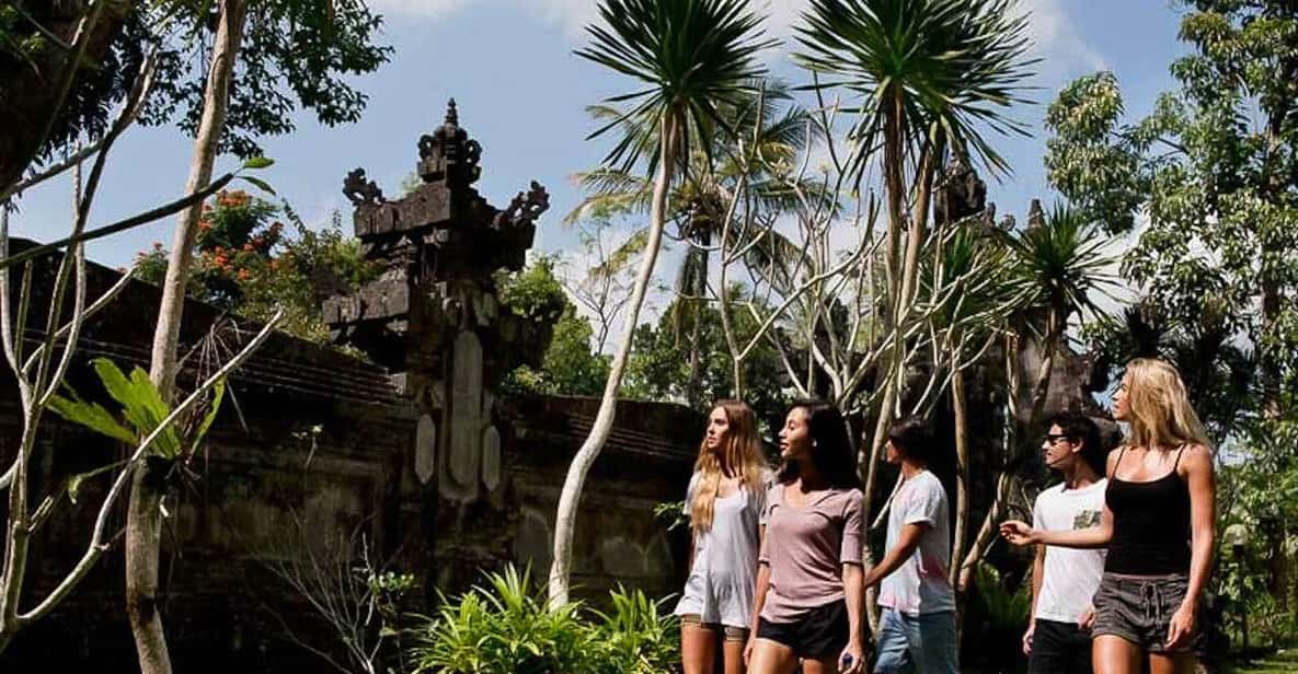 Depuis Ubud : randonnée tropicale de 3 heures et visite du village de ...