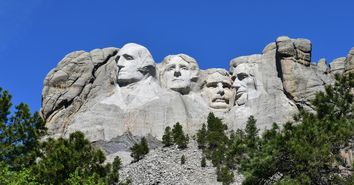 Mount Rushmore Self-Guided Audio Ghost Tour in Keystone, SD | GetYourGuide