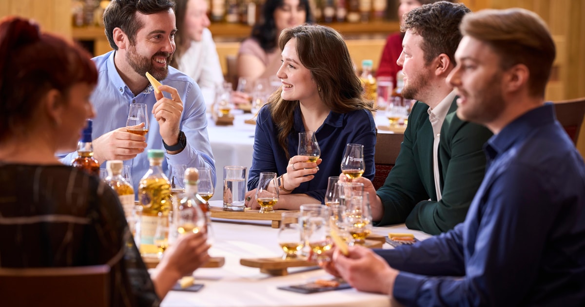 Edinburgh: Scotch Whisky Tasting Experience with Canapés | GetYourGuide