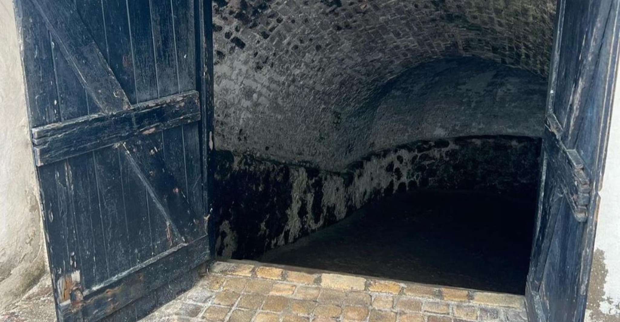 Cape Coast Slave Dungeons History and Adventure Day Trip - SuiteTrails