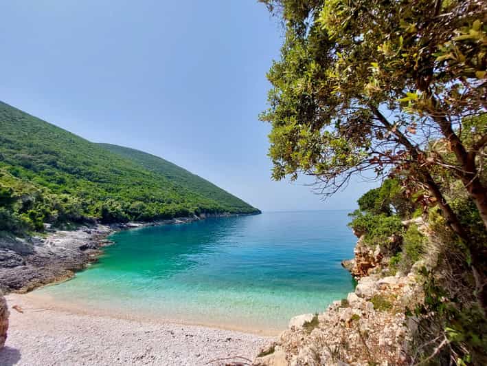 Vlore:Tour in motoscafo al Parco Nazionale Marino di Sazan-Karaburun ...