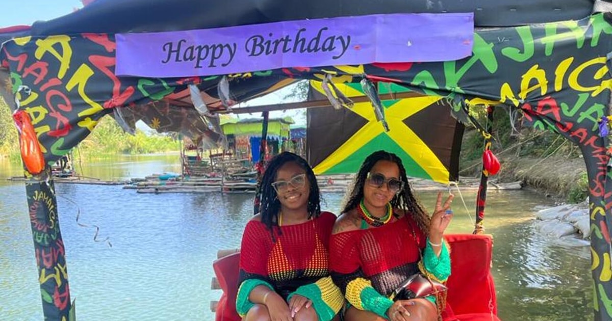 Ocho Rios : Bamboo River Rafting in Ocho Rios Jamaica. | GetYourGuide