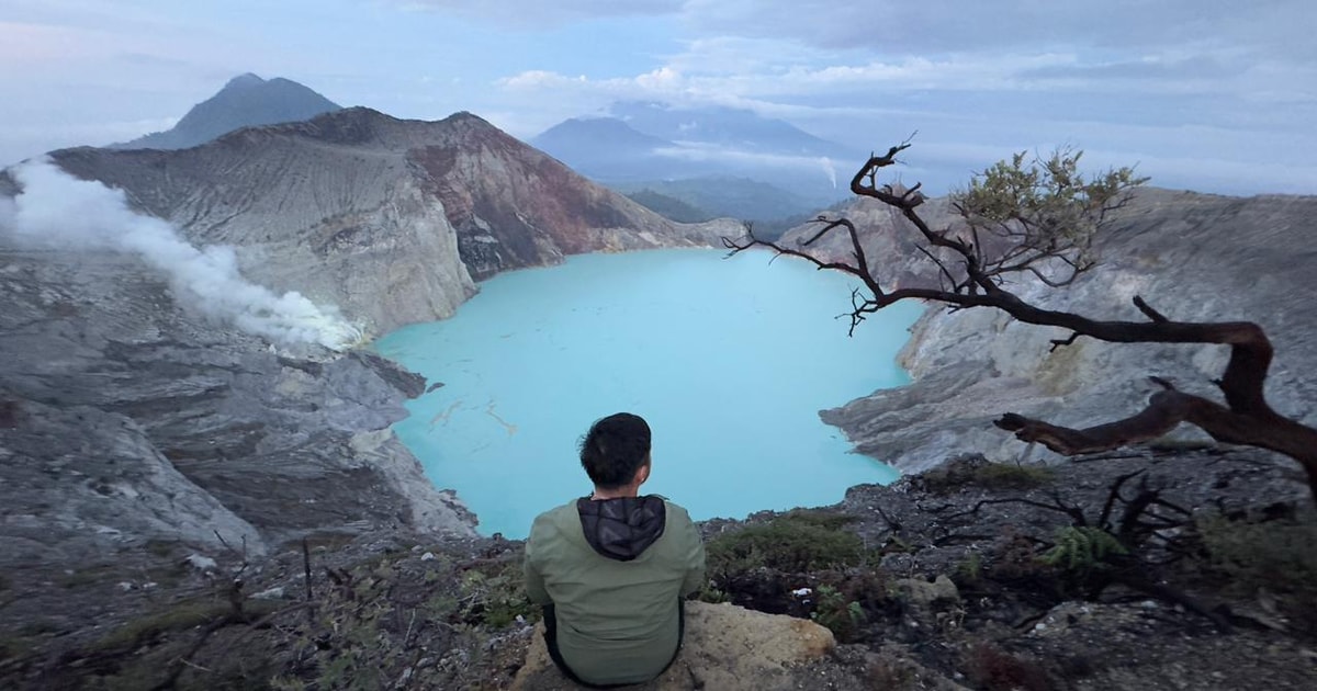 Kawah Ijen Trekking: Exotic Crater Lake | GetYourGuide