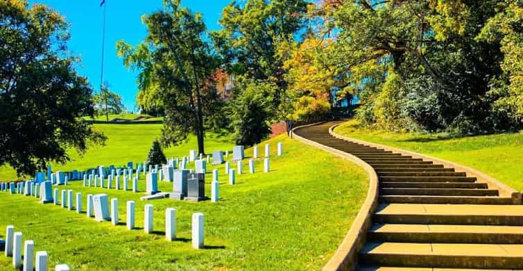 Arlington Cemetery: Changing of the Guard & JFK Gravesite | GetYourGuide