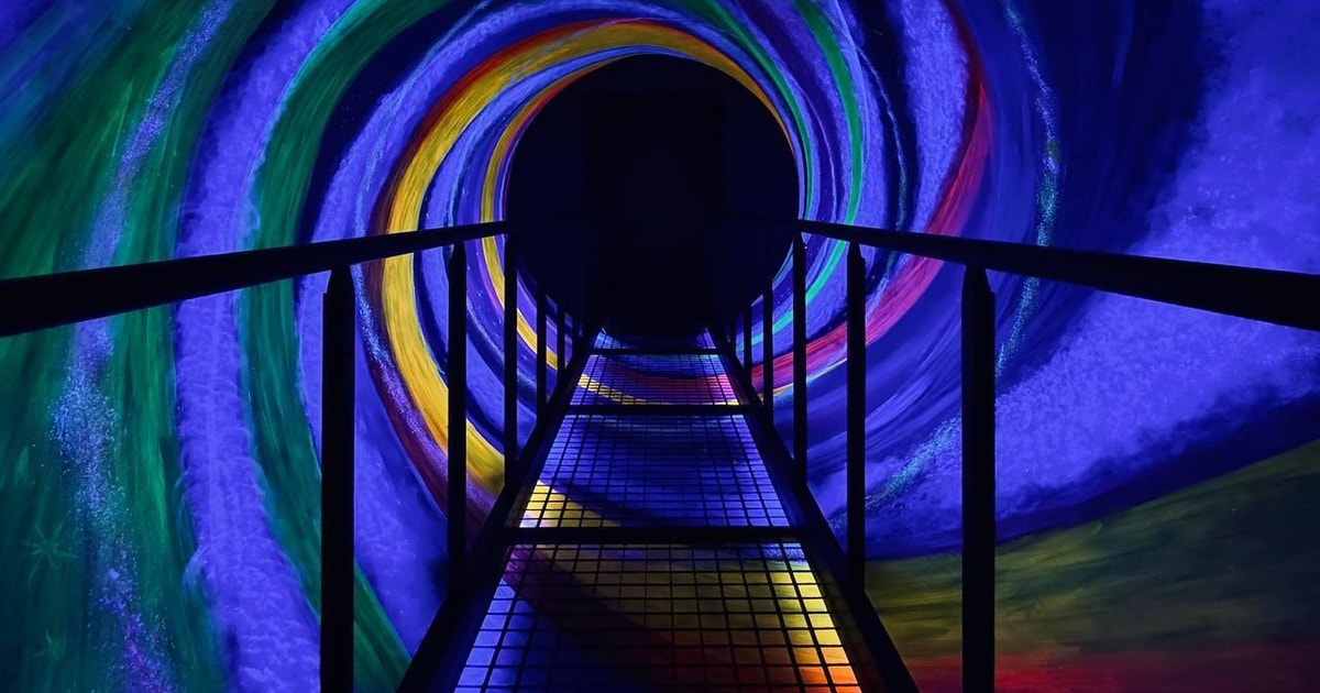 Cracow: Glass Maze, 7D Cinema & Vortex Tunnel Family Fun | GetYourGuide