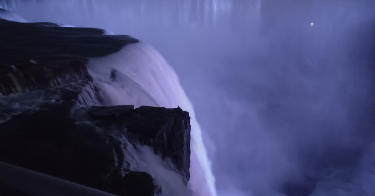 Niagara Falls, NY: Lantern-lit Haunted Niagara Falls Tour | GetYourGuide