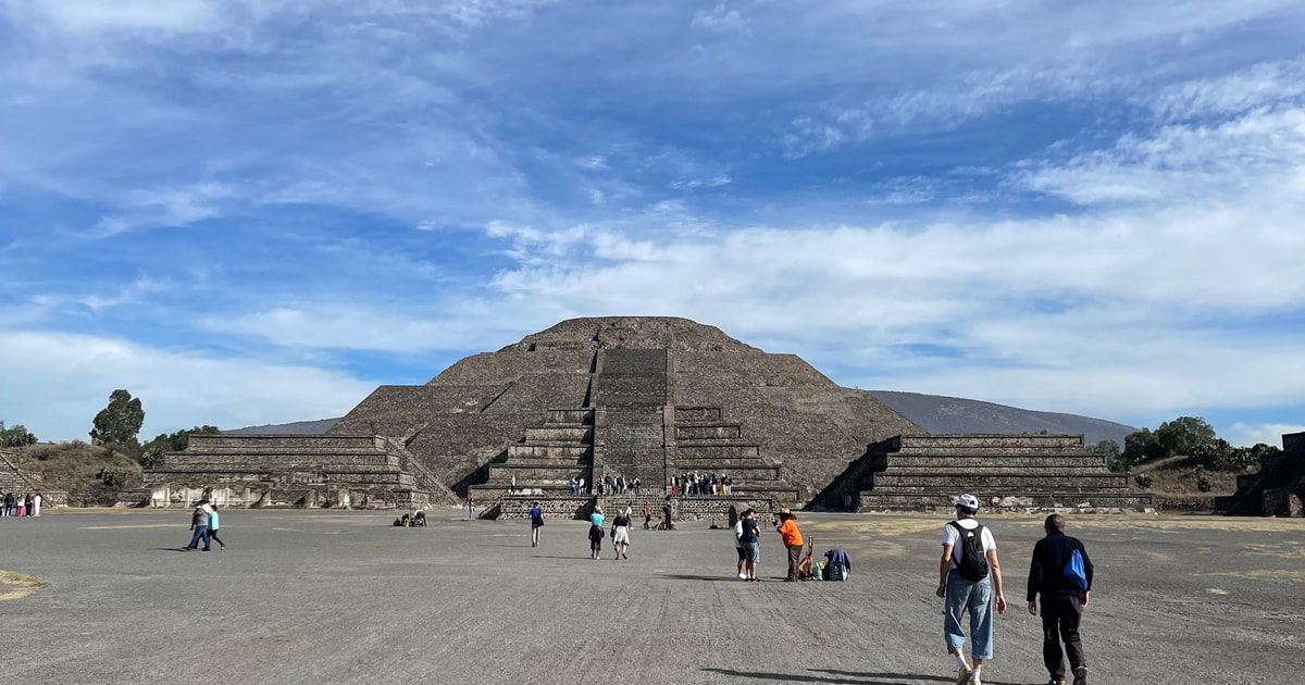 From CDMX: Teotihuacan Pyramids Express Exclusive Tour | GetYourGuide