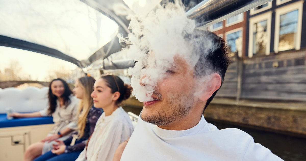 Amsterdam: crociera con cannabis su barca coperta dove si può fumare ...