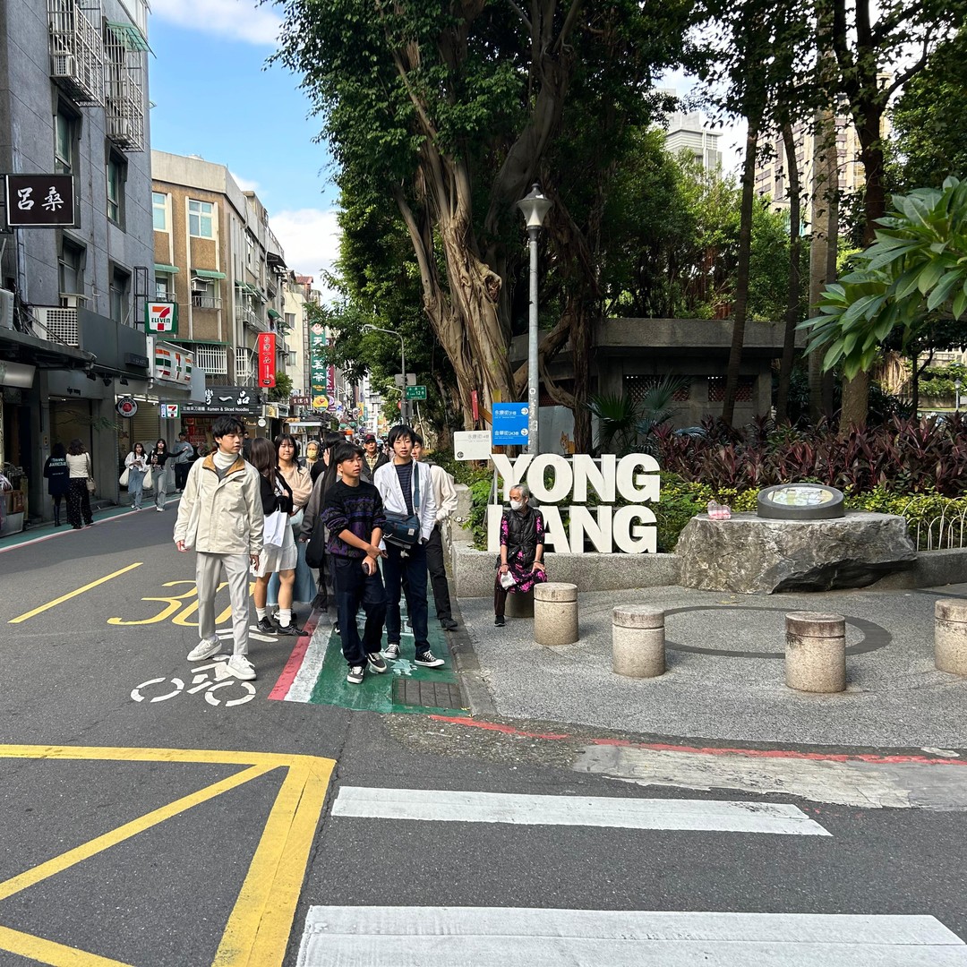 Taipei: Street Food & Hidden Eats Night Market Food Tour | GetYourGuide