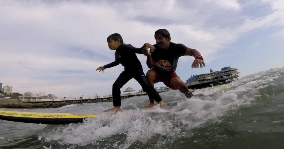 Surf course at Makaha Beach | GetYourGuide