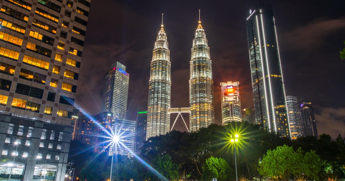 Kuala Lumpur: Evening Tour with Temples, Lights, & KL Tower | GetYourGuide