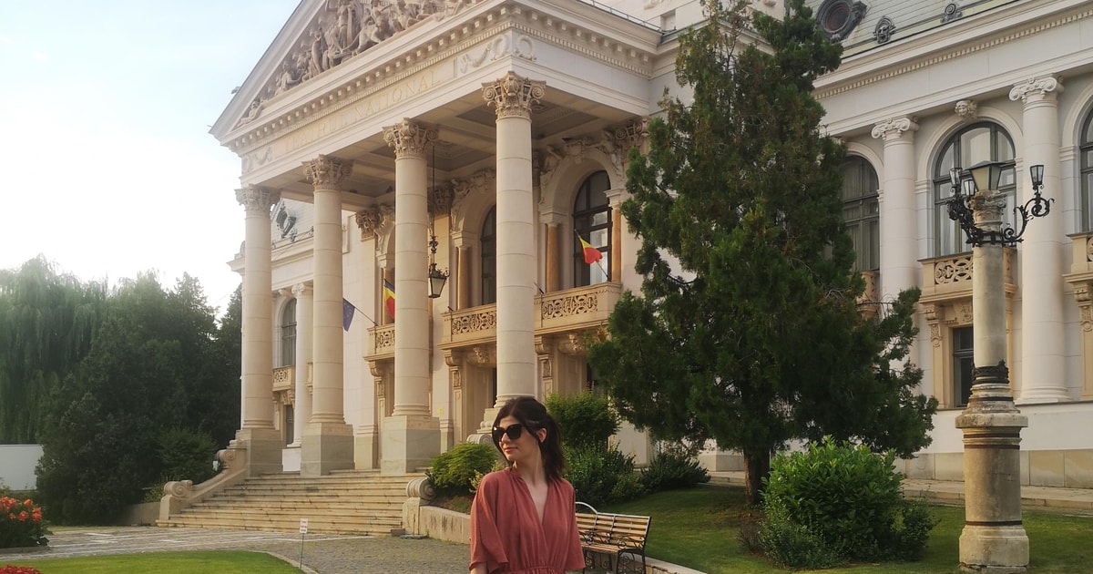 Iasi: Iphone Photography - Instagrammable places | GetYourGuide