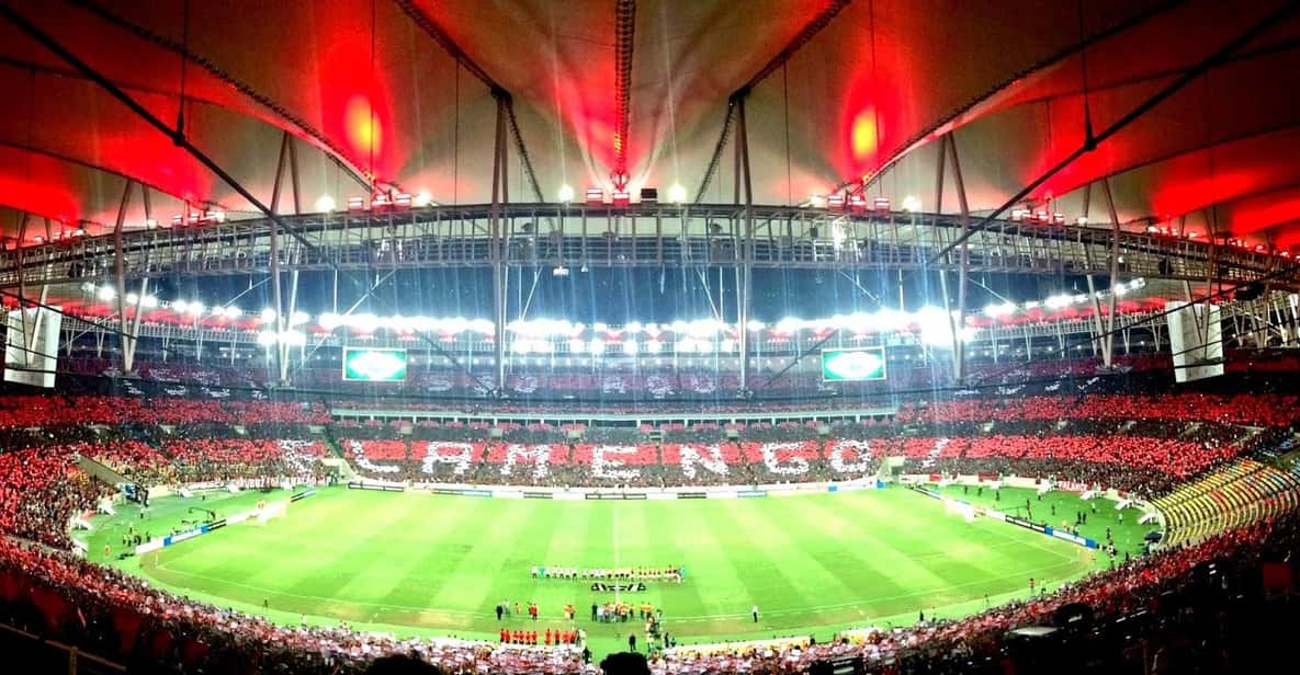 Jogo de futebol no estádio do maracanã 2025 temporada de futebol ...