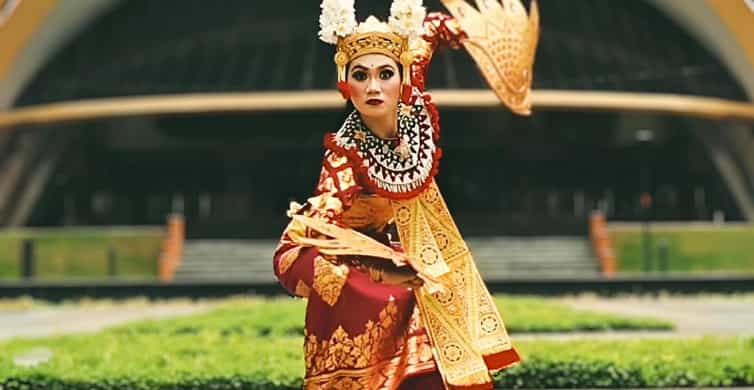 Jakarta: National Monument and Miniature Indonesia Tour | GetYourGuide