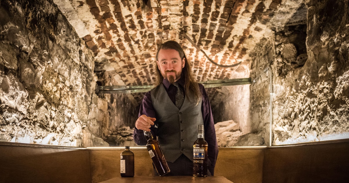 Edinburgh: The Lost Close Underground Scotch Whiskey Tasting | GetYourGuide