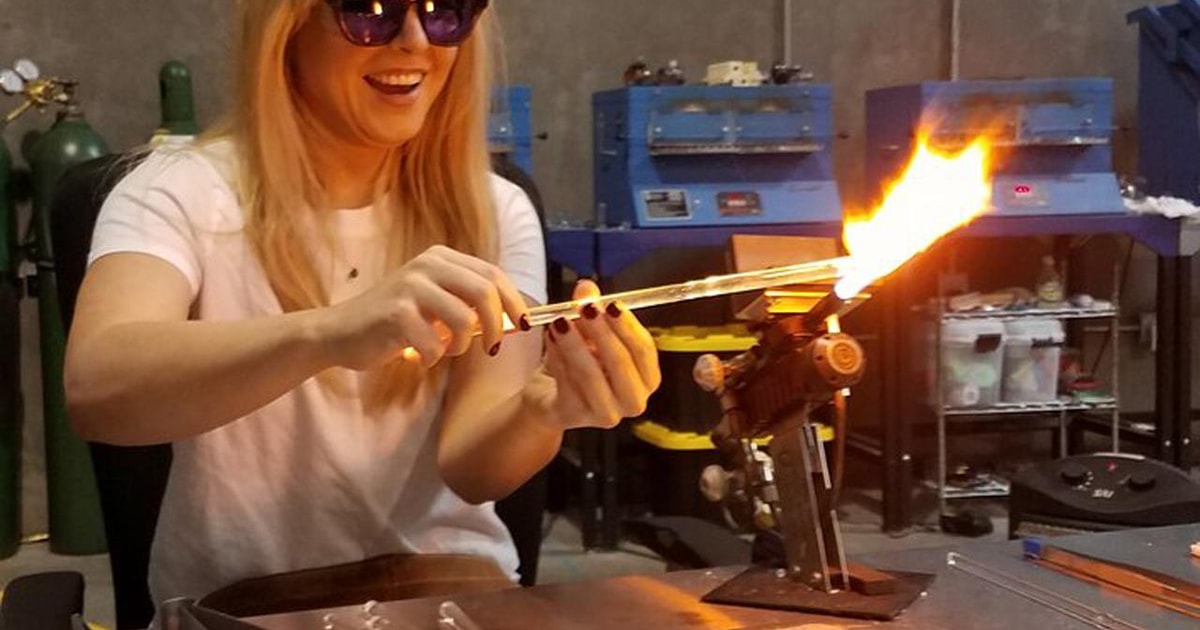 Las Vegas: Torch Glassblowing Class | GetYourGuide