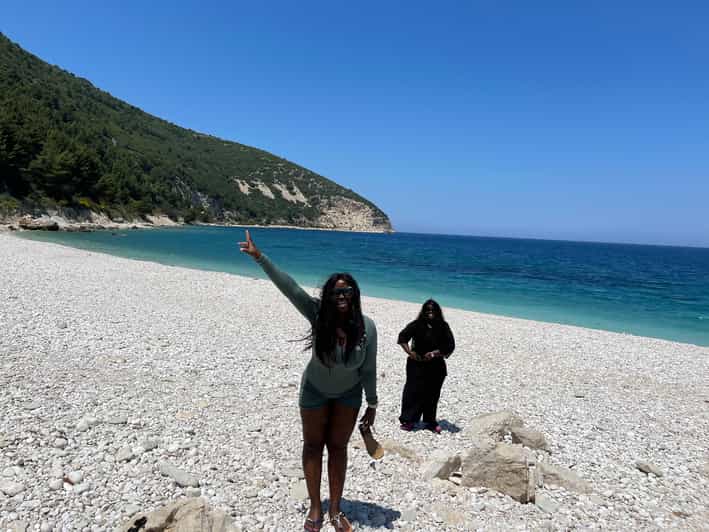 Clare: Sazan-eiland en Karaburun speedboottocht en snorkelen | GetYourGuide