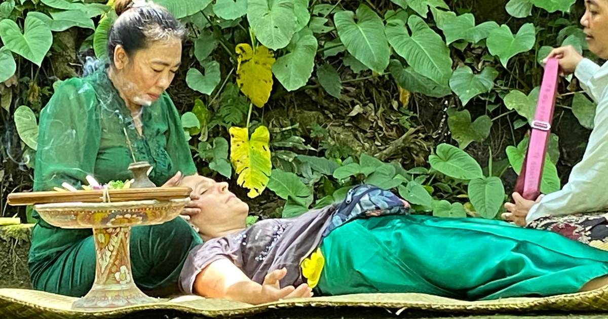 Ubud: Palm Reading and Trauma Healing Therapy | GetYourGuide