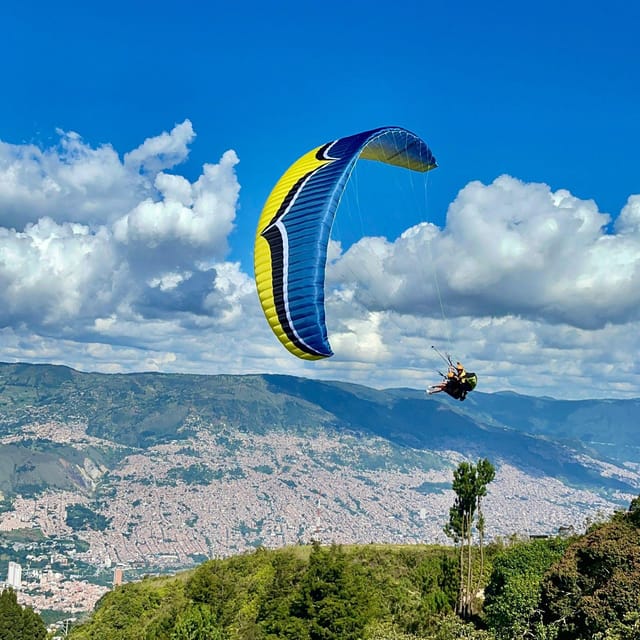 Paragliding in Medellín: Free GoPro service. | GetYourGuide