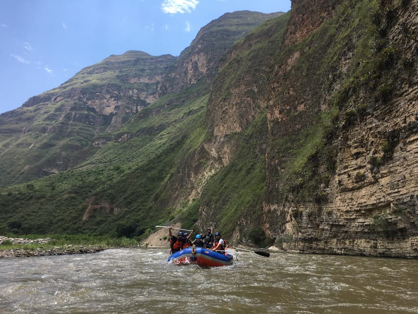 Rafting en el río Utcubamba, cerca de la catarata de Gocta, Amazonas ...
