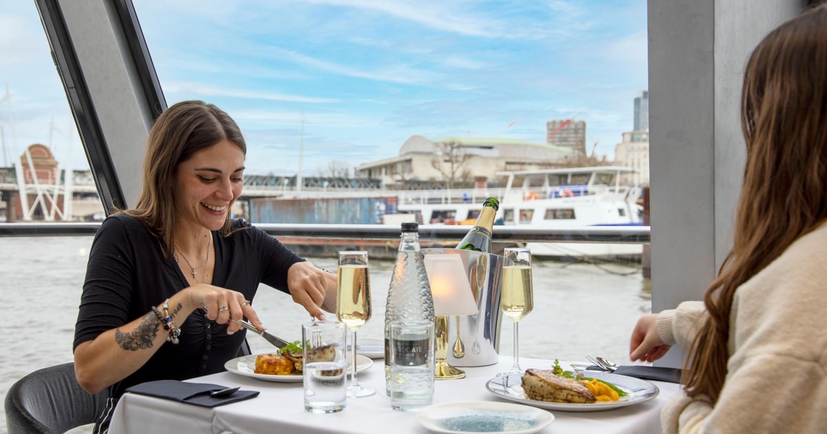 🛳️ London: River Thames Dinner Cruise No booking fee | London Night ...