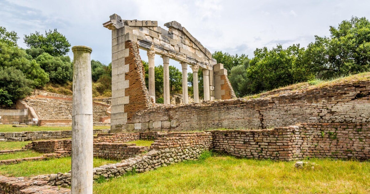 De Tirana/Durres/Golem : Amphithéâtre de Durres&Apollonia Tour ...