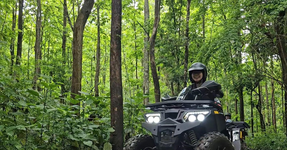 Chiang Mai ATV, naturskönt café och Sticky Waterfall-tur | GetYourGuide