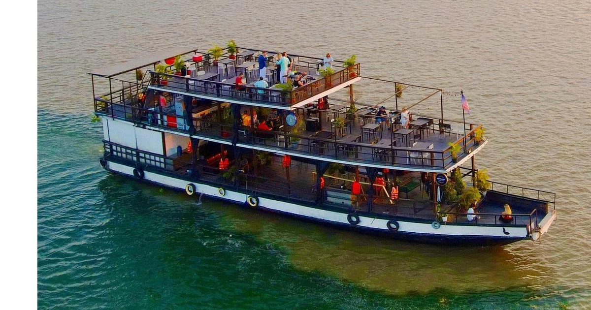 Phnom Penh: Mekong-floden med et stort privat krydstogt | GetYourGuide