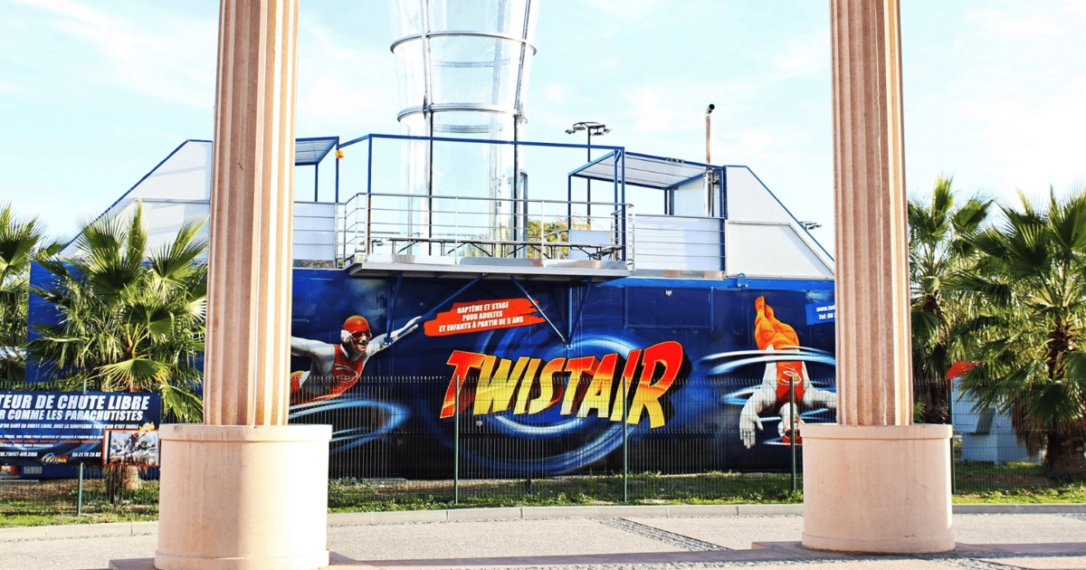 Montpellier: Free fall simulation for an Adult: 2 flights | GetYourGuide