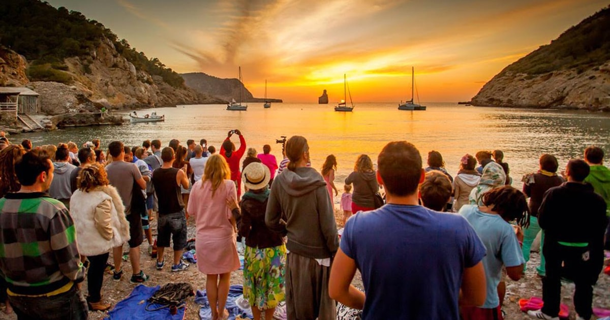 IBIZA: Tour secreto e ao pôr do sol com SUV com ar-condicionado ...