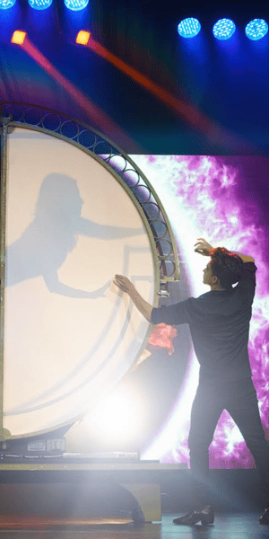 Niagara Falls: Adventure Theater & Greg Frewin Magic Show | GetYourGuide