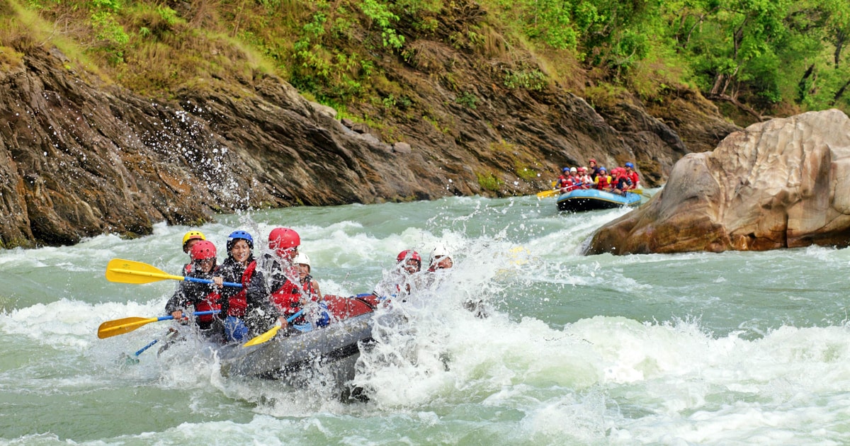 Nepal: 7-daagse privé-avontuur met raften en korte trektocht | GetYourGuide