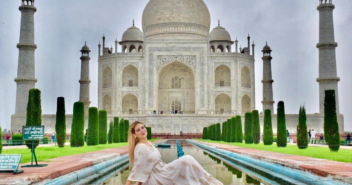 Fra Delhi: Taj Mahal i solopgang, Agra Fort og Baby Taj-tur | GetYourGuide