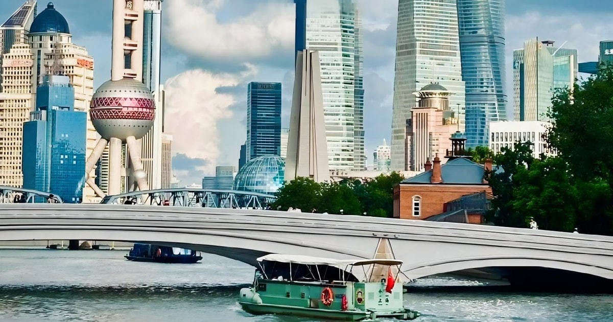 Le charme de la vieille ville de Shanghai : excursion en bateau sur la ...