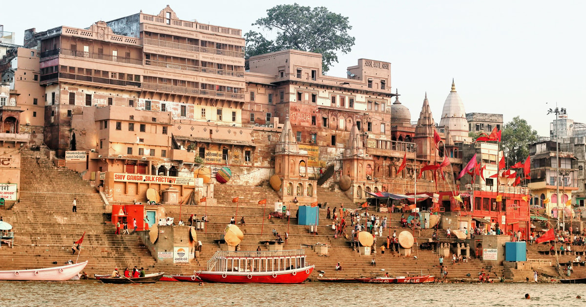 Varanasi: Privat skræddersyet byvandring med lokal guide | GetYourGuide