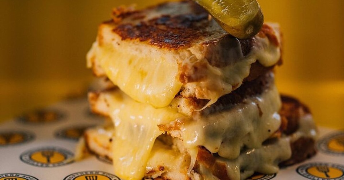 Manchester: Guided Cheese Crawl with Tastings | GetYourGuide